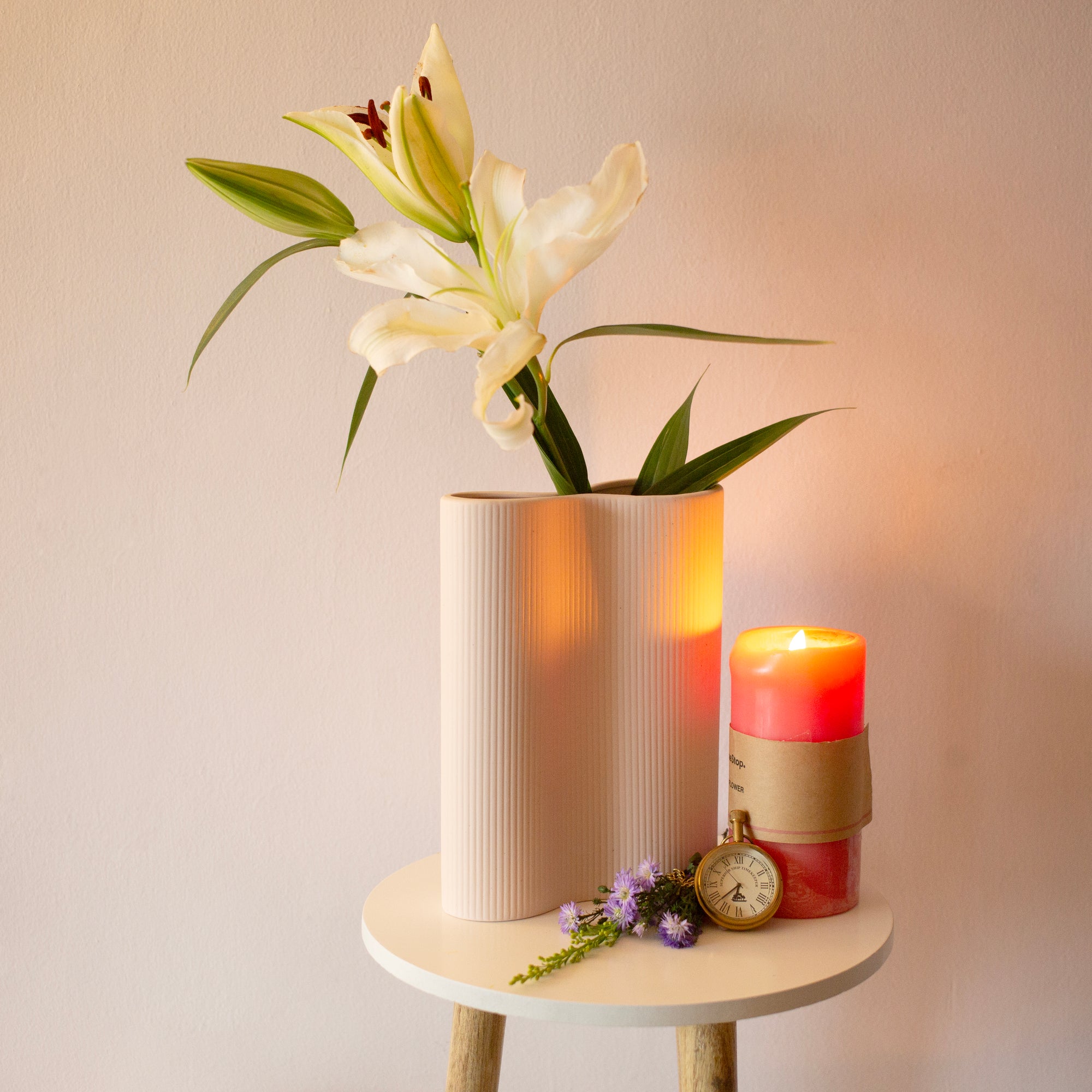 Buy Infinity shape Vase